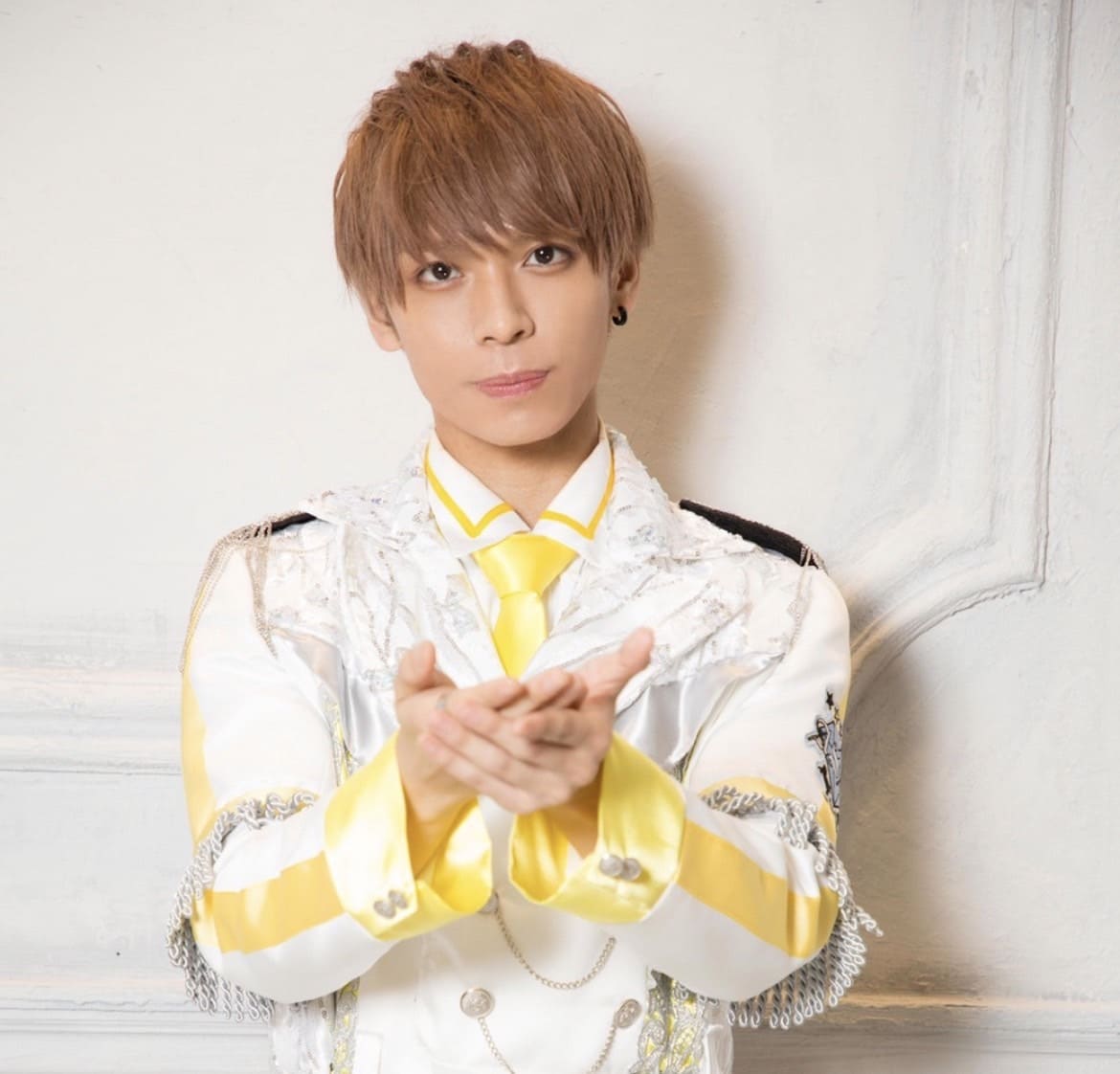 岡田結実の母・上嶋祐佳が美人！再婚の噂や兄弟姉妹など実家の家族も！ | 芸能family